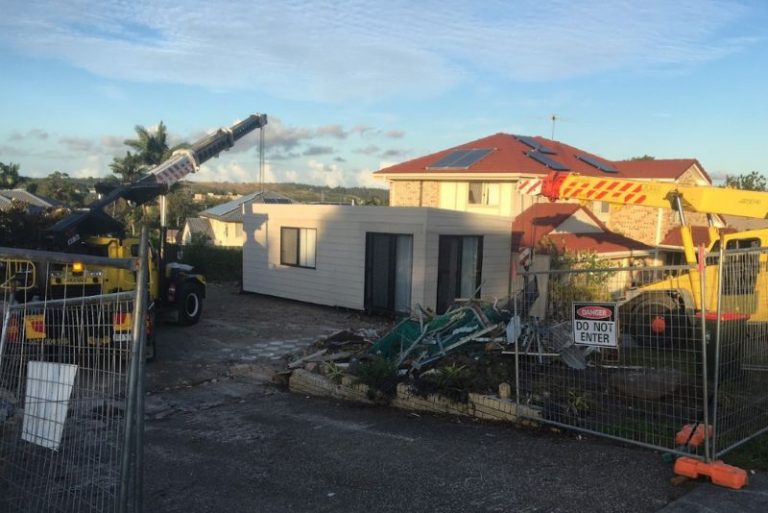 Crane Hire For Tiny Homes, Pool Houses and Demountables